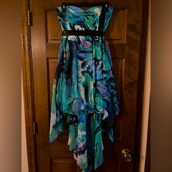 Windsor | Dresses | Windsor Prom Homecoming Strapless Dress Peacock ...